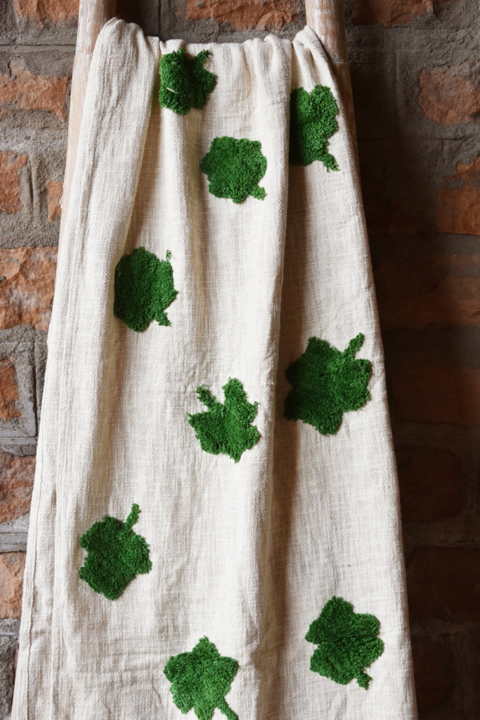 Club Tufted Throw – razaaiwala