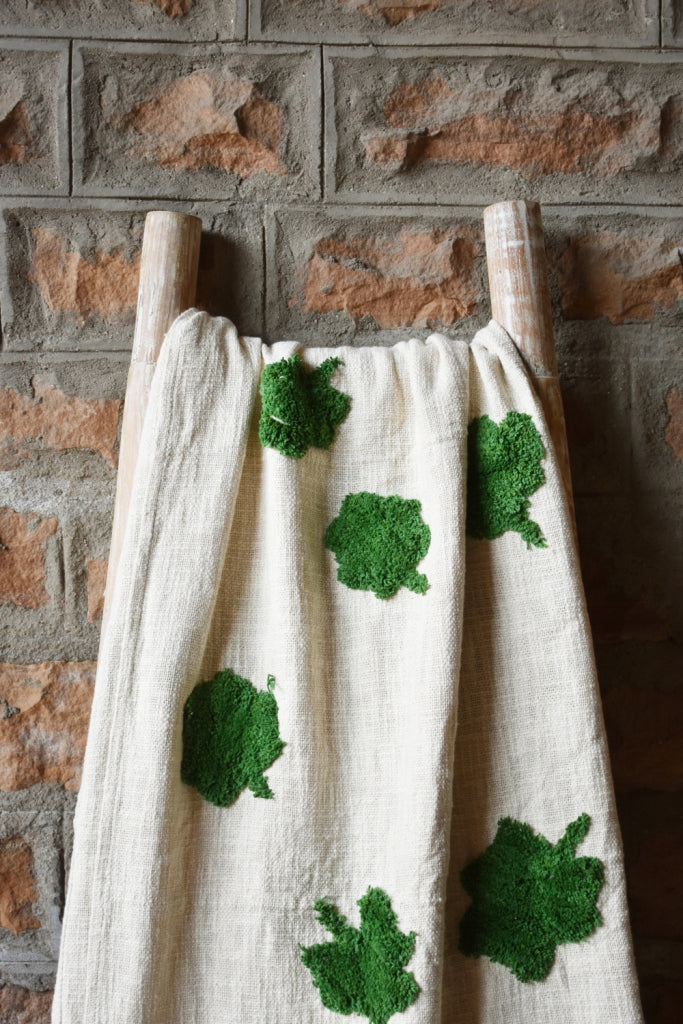 Club Tufted Throw – razaaiwala